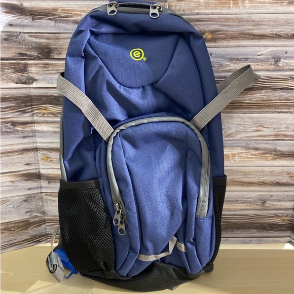 ecogear | Bags | Ecogear Go Greenwater Dog2l Hydration Backpackegyptian ...